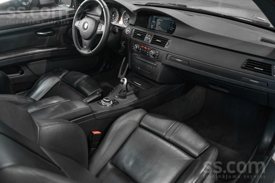 Pelēks BMW M3 2010 Rīga, ar dzinēja tilpumu 4.00 L un nobraukumu 204 tūkst. km par 35000 €, foto 11 vietnē AUTOMOTO.COM.LV