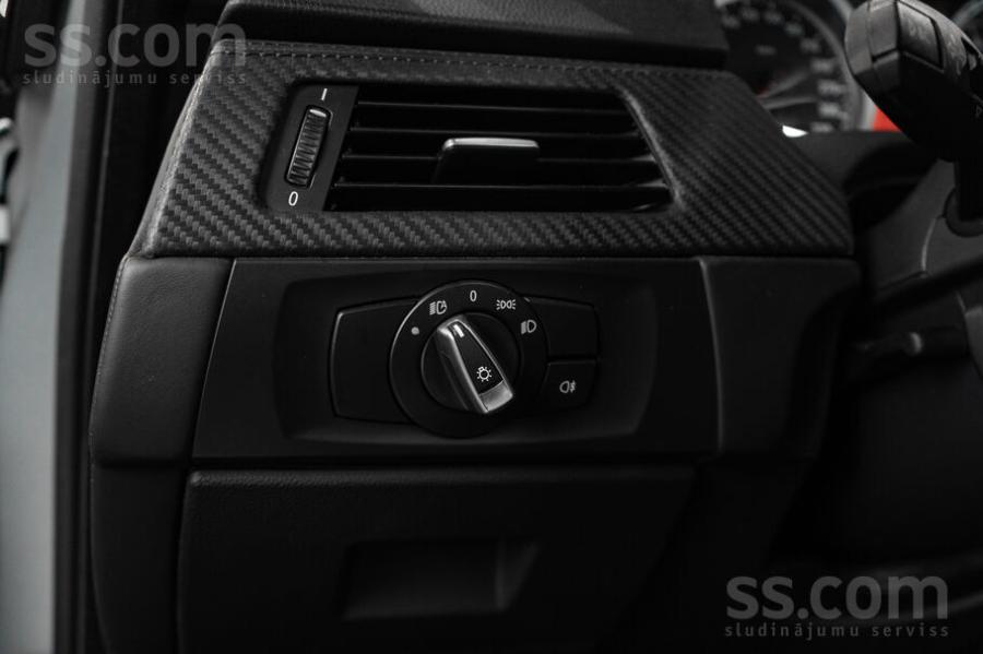 Pelēks BMW M3 2010 Rīga, ar dzinēja tilpumu 4.00 L un nobraukumu 204 tūkst. km par 35000 €, foto 16 vietnē AUTOMOTO.COM.LV