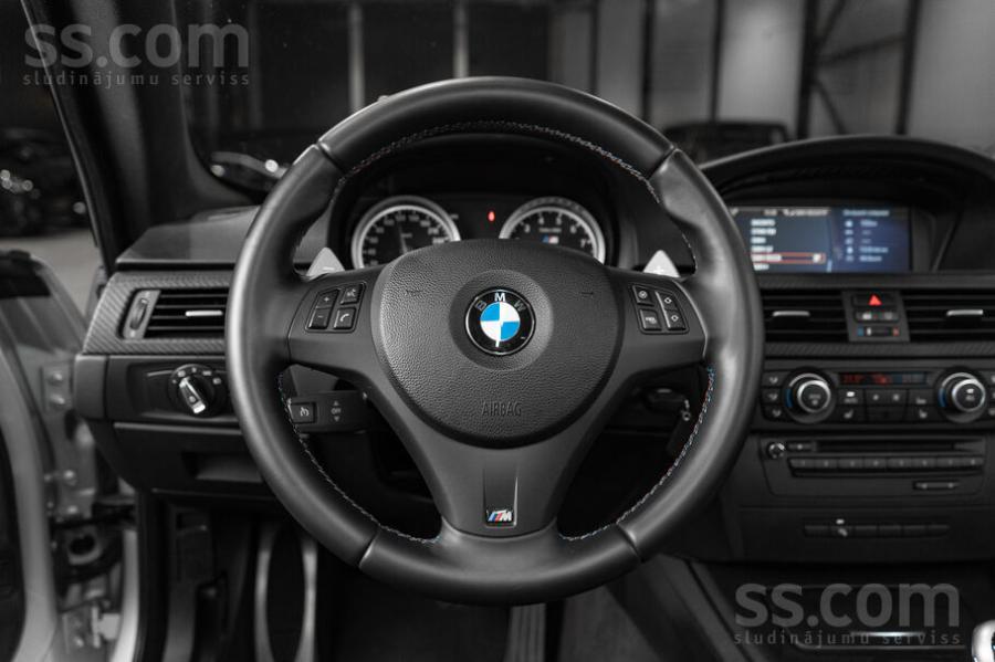 Pelēks BMW M3 2010 Rīga, ar dzinēja tilpumu 4.00 L un nobraukumu 204 tūkst. km par 35000 €, foto 18 vietnē AUTOMOTO.COM.LV