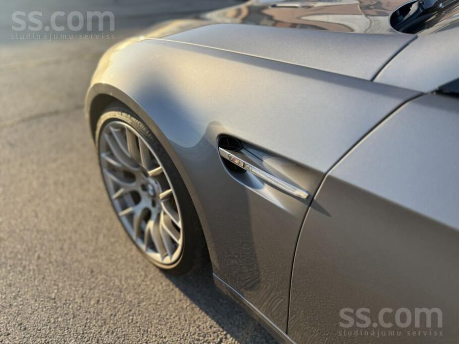 Pelēks BMW M3 2013 Rīga, ar dzinēja tilpumu 4.00 L un nobraukumu 128 tūkst. km par 44900 €, foto 12 vietnē AUTOMOTO.COM.LV