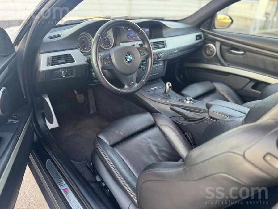 Pelēks BMW M3 2013 Rīga, ar dzinēja tilpumu 4.00 L un nobraukumu 128 tūkst. km par 44900 €, foto 31 vietnē AUTOMOTO.COM.LV
