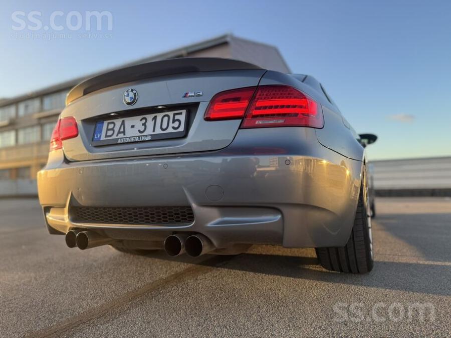 Pelēks BMW M3 2013 Rīga, ar dzinēja tilpumu 4.00 L un nobraukumu 128 tūkst. km par 44900 €, foto 36 vietnē AUTOMOTO.COM.LV