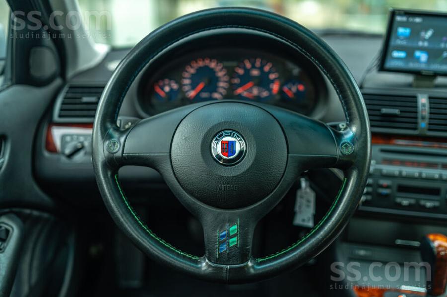 Pelēks BMW M3 2005 Rīga, ar dzinēja tilpumu 3.40 L un nobraukumu 162 tūkst. km par 18000 €, foto 13 vietnē AUTOMOTO.COM.LV