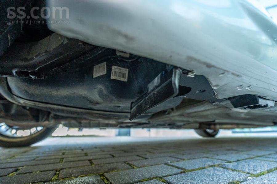 Pelēks BMW M3 2005 Rīga, ar dzinēja tilpumu 3.40 L un nobraukumu 162 tūkst. km par 18000 €, foto 27 vietnē AUTOMOTO.COM.LV