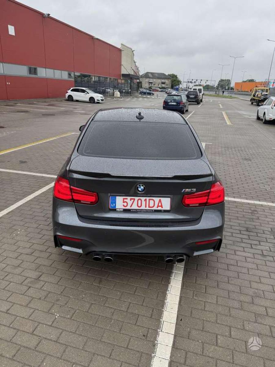 Grey BMW M3 2016 in Vilnius, with an engine capacity of 3.00 L and mileage of 77 thousand km for 41500 €, photo 5 on AUTOMOTO.COM.LV