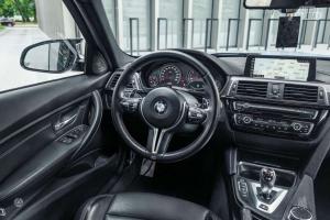 BMW M3 2018 in Vilnius, with an engine capacity of 3.00 L and mileage of 72 thousand km for 43000 €, photo 17 on AUTOMOTO.COM.LV