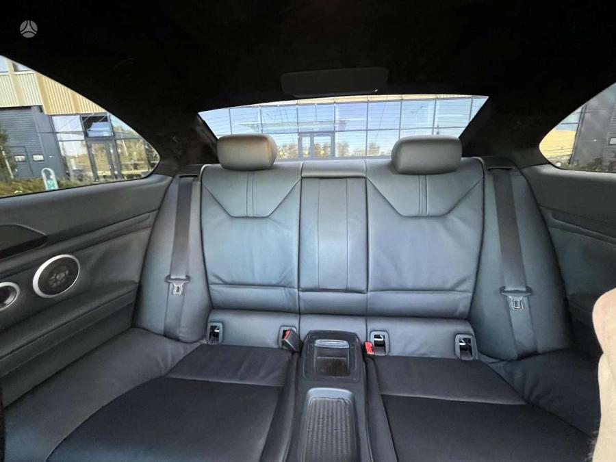 Balts BMW M3 2009 Viļņa, ar dzinēja tilpumu 4.00 L un nobraukumu 137 tūkst. km par 35000 €, foto 15 vietnē AUTOMOTO.COM.LV