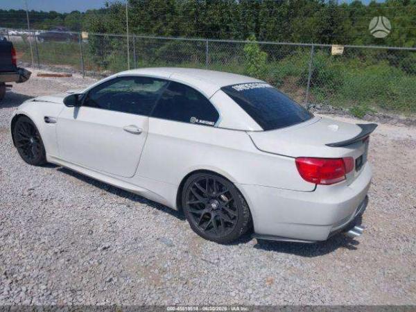 Balts BMW M3 2010 Klaipėda, ar dzinēja tilpumu 0.00 L un nobraukumu 188 tūkst. km par 7200 €, foto 3 vietnē AUTOMOTO.COM.LV