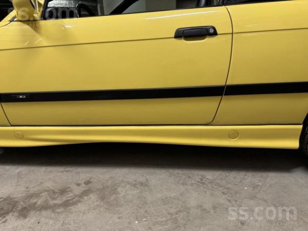 Yellow BMW M3 1993 in Riga, with an engine capacity of 3.00 L and mileage of 0 thousand km for 14000 €, photo 4 on AUTOMOTO.COM.LV