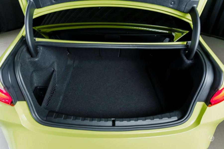 Yellow BMW M3 2022 in Vilnius, with an engine capacity of 2.99 L and mileage of 55 thousand km for 66500 €, photo 35 on AUTOMOTO.COM.LV