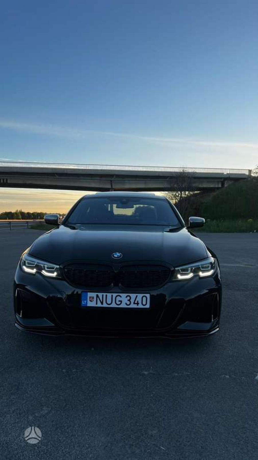 Black BMW M340 2020 in Vilnius, with an engine capacity of 3.00 L and mileage of 124 thousand km for 33000 €, photo 4 on AUTOMOTO.COM.LV