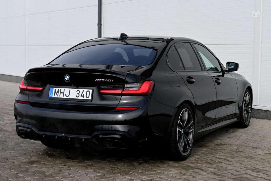 Black BMW M340 2021 in Kretinga, with an engine capacity of 3.00 L and mileage of 62 thousand km for 37499 €, photo 8 on AUTOMOTO.COM.LV