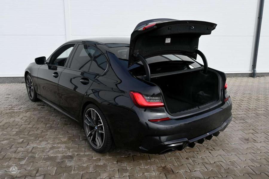 Black BMW M340 2021 in Kretinga, with an engine capacity of 3.00 L and mileage of 62 thousand km for 37499 €, photo 12 on AUTOMOTO.COM.LV