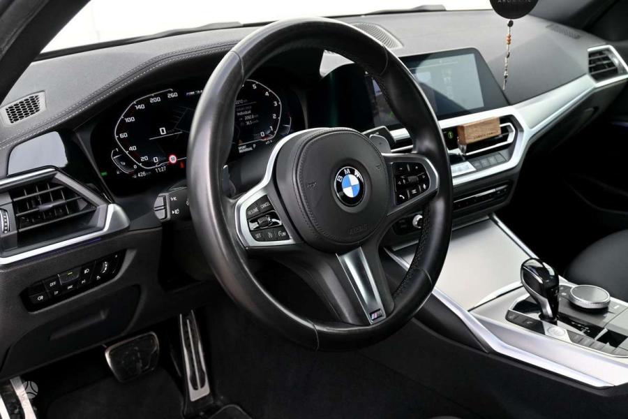 Black BMW M340 2021 in Kretinga, with an engine capacity of 3.00 L and mileage of 62 thousand km for 37499 €, photo 19 on AUTOMOTO.COM.LV