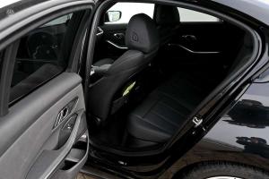 Black BMW M340 2021 in Kretinga, with an engine capacity of 3.00 L and mileage of 62 thousand km for 37499 €, photo 23 on AUTOMOTO.COM.LV