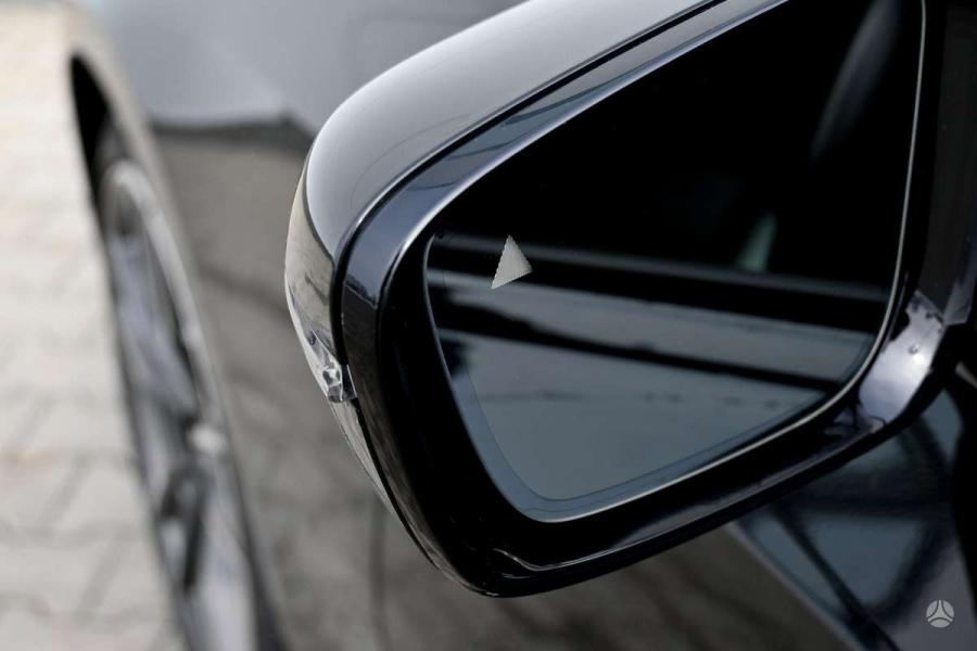 Black BMW M340 2021 in Kretinga, with an engine capacity of 3.00 L and mileage of 62 thousand km for 37499 €, photo 32 on AUTOMOTO.COM.LV