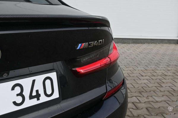 Black BMW M340 2021 in Kretinga, with an engine capacity of 3.00 L and mileage of 62 thousand km for 37499 €, photo 11 on AUTOMOTO.COM.LV