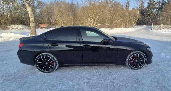 Melns BMW M340 2023 Panevēža, ar dzinēja tilpumu 3.00 L un nobraukumu 54 tūkst. km par 47500 €, foto 2 vietnē AUTOMOTO.COM.LV