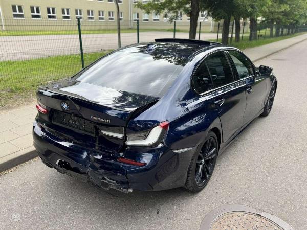 Blue BMW M340 2020 in Vilnius, with an engine capacity of 3.00 L and mileage of 99 thousand km for 24950 €, photo 6 on AUTOMOTO.COM.LV