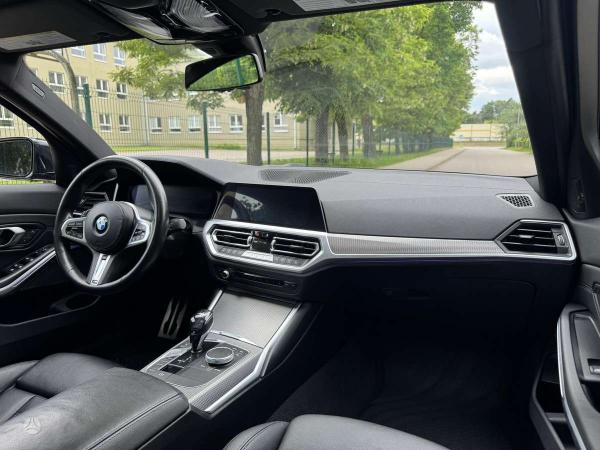 Blue BMW M340 2020 in Vilnius, with an engine capacity of 3.00 L and mileage of 99 thousand km for 24950 €, photo 9 on AUTOMOTO.COM.LV