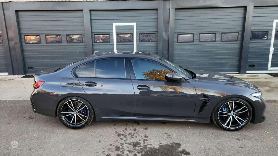 Grey BMW M340 2020 in Daugavpils, with an engine capacity of 3.00 L and mileage of 86 thousand km for 35500 €, photo 3 on AUTOMOTO.COM.LV