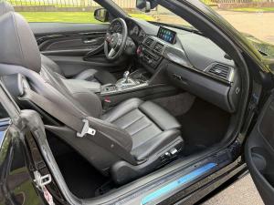 Black BMW M4 2016 in Vilnius, with an engine capacity of 2.98 L and mileage of 84 thousand km for 35990 €, photo 17 on AUTOMOTO.COM.LV