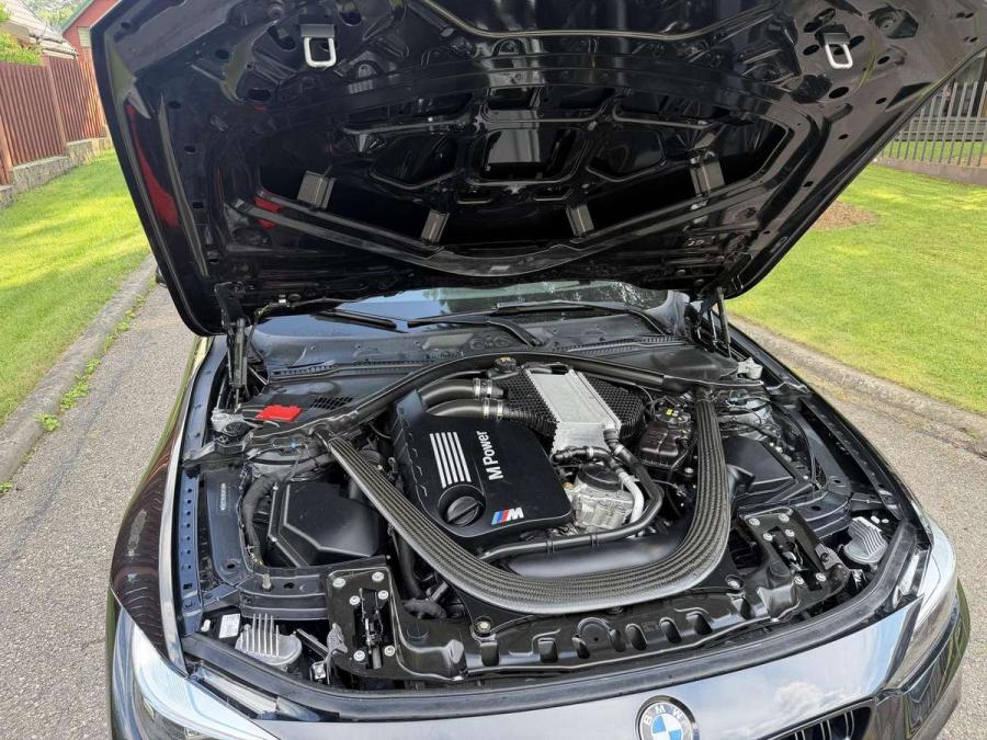 Black BMW M4 2016 in Vilnius, with an engine capacity of 2.98 L and mileage of 84 thousand km for 35990 €, photo 27 on AUTOMOTO.COM.LV