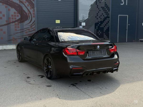 Black BMW M4 2016 in Kaunas, with an engine capacity of 2.98 L and mileage of 170 thousand km for 27500 €, photo 3 on AUTOMOTO.COM.LV