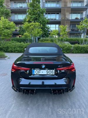 Black BMW M4 2024 in Riga, with an engine capacity of 3.00 L and mileage of 48 thousand km for 78000 €, photo 3 on AUTOMOTO.COM.LV