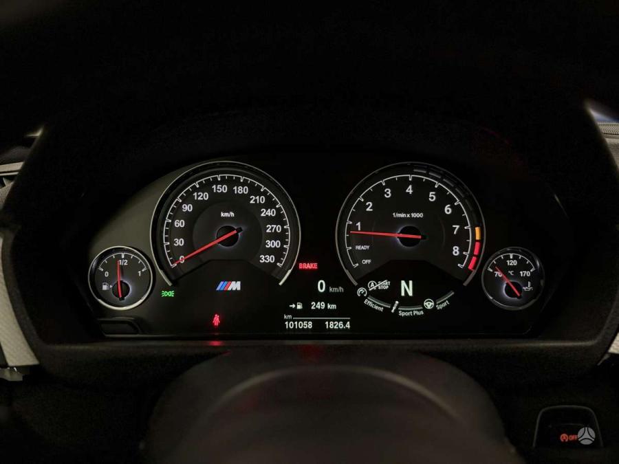 Melns BMW M4 2015 Viļņa, ar dzinēja tilpumu 2.98 L un nobraukumu 101 tūkst. km par 40000 €, foto 23 vietnē AUTOMOTO.COM.LV