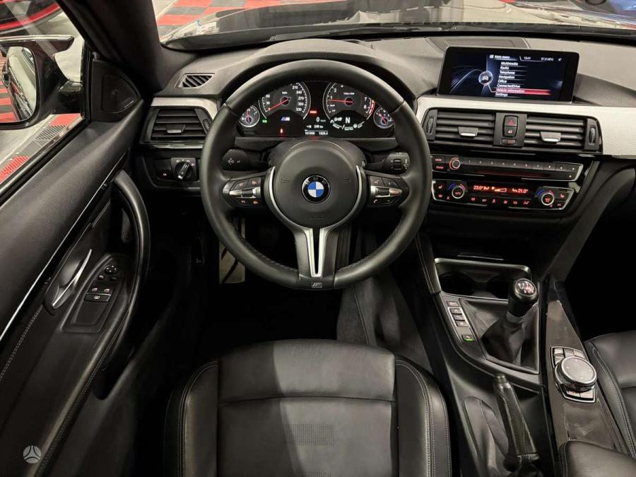 Black BMW M4 2015 in Vilnius, with an engine capacity of 2.98 L and mileage of 101 thousand km for 38490 €, photo 21 on AUTOMOTO.COM.LV