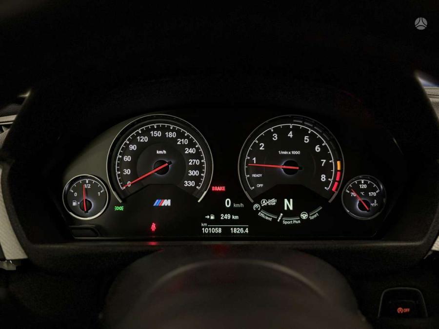 Black BMW M4 2015 in Vilnius, with an engine capacity of 2.98 L and mileage of 101 thousand km for 38490 €, photo 23 on AUTOMOTO.COM.LV
