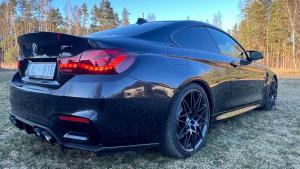 Black BMW M4 2015 in Riga, with an engine capacity of 2.98 L and mileage of 187 thousand km for 36999 €, photo 4 on AUTOMOTO.COM.LV