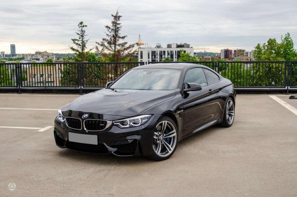 Черный БМВ M4 2015 в Вильнюс, объемом двигателя 3.00 л и пробегом 70 тыс. км за 38000 €, фото 1 на AUTOMOTO.COM.LV