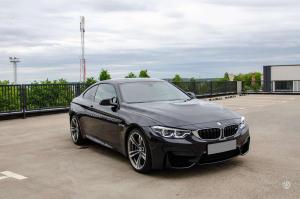 Black BMW M4 2015 in Vilnius, with an engine capacity of 3.00 L and mileage of 70 thousand km for 38000 €, photo 5 on AUTOMOTO.COM.LV