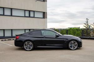 Black BMW M4 2015 in Vilnius, with an engine capacity of 3.00 L and mileage of 70 thousand km for 38000 €, photo 7 on AUTOMOTO.COM.LV