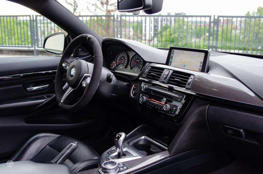 Black BMW M4 2015 in Vilnius, with an engine capacity of 3.00 L and mileage of 70 thousand km for 38000 €, photo 11 on AUTOMOTO.COM.LV