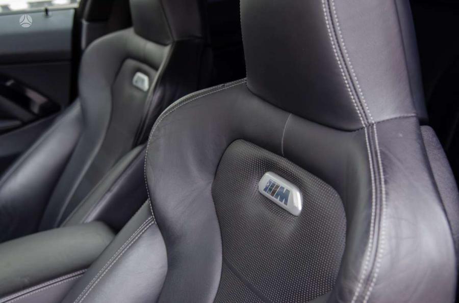 Black BMW M4 2015 in Vilnius, with an engine capacity of 3.00 L and mileage of 70 thousand km for 38000 €, photo 17 on AUTOMOTO.COM.LV