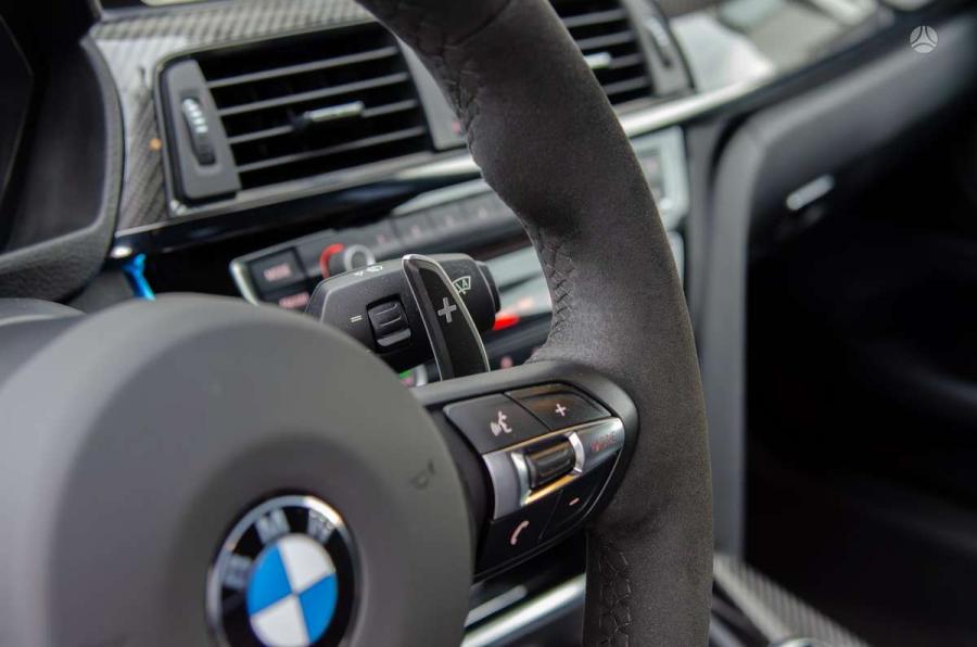 Black BMW M4 2015 in Vilnius, with an engine capacity of 3.00 L and mileage of 70 thousand km for 38000 €, photo 19 on AUTOMOTO.COM.LV