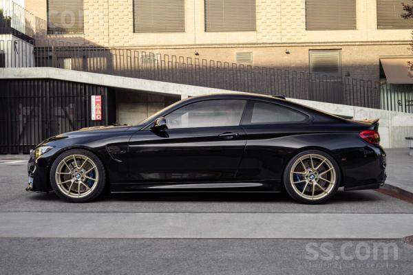 Black BMW M4 2019 in Riga, with an engine capacity of 3.00 L and mileage of 70 thousand km for 52500 €, photo 4 on AUTOMOTO.COM.LV