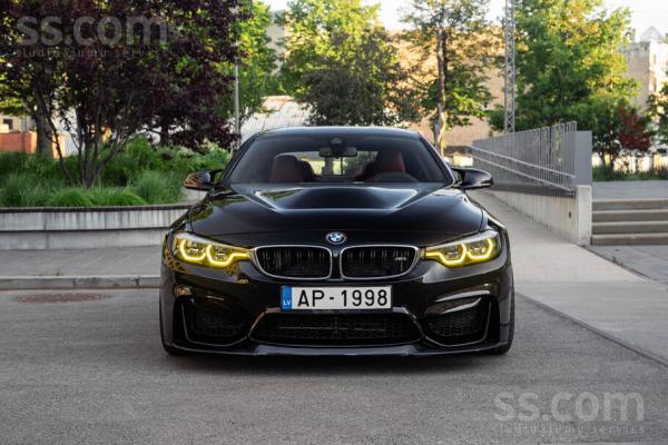 Black BMW M4 2019 in Riga, with an engine capacity of 3.00 L and mileage of 70 thousand km for 52500 €, photo 6 on AUTOMOTO.COM.LV