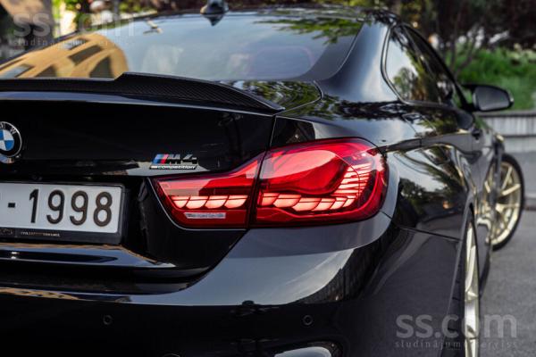 Black BMW M4 2019 in Riga, with an engine capacity of 3.00 L and mileage of 70 thousand km for 52500 €, photo 9 on AUTOMOTO.COM.LV