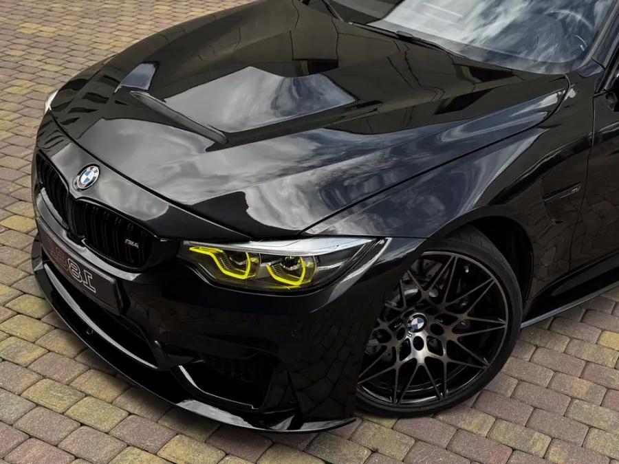 Black BMW M4 2020 in Riga, with an engine capacity of 3.00 L and mileage of 61 thousand km for 54000 €, photo 6 on AUTOMOTO.COM.LV