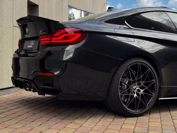 Black BMW M4 2020 in Riga, with an engine capacity of 3.00 L and mileage of 61 thousand km for 54000 €, photo 8 on AUTOMOTO.COM.LV