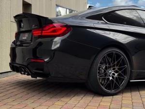 Black BMW M4 2020 in Riga, with an engine capacity of 3.00 L and mileage of 61 thousand km for 54000 €, photo 9 on AUTOMOTO.COM.LV