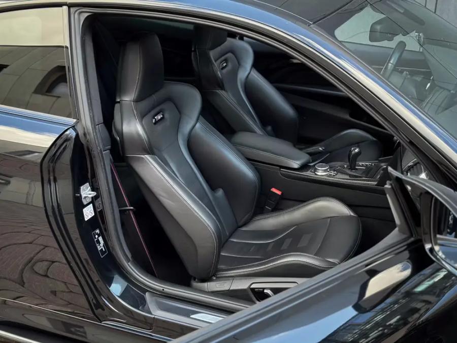 Black BMW M4 2020 in Riga, with an engine capacity of 3.00 L and mileage of 61 thousand km for 54000 €, photo 16 on AUTOMOTO.COM.LV