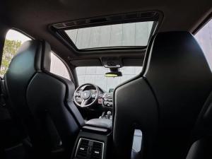Black BMW M4 2020 in Riga, with an engine capacity of 3.00 L and mileage of 61 thousand km for 54000 €, photo 22 on AUTOMOTO.COM.LV