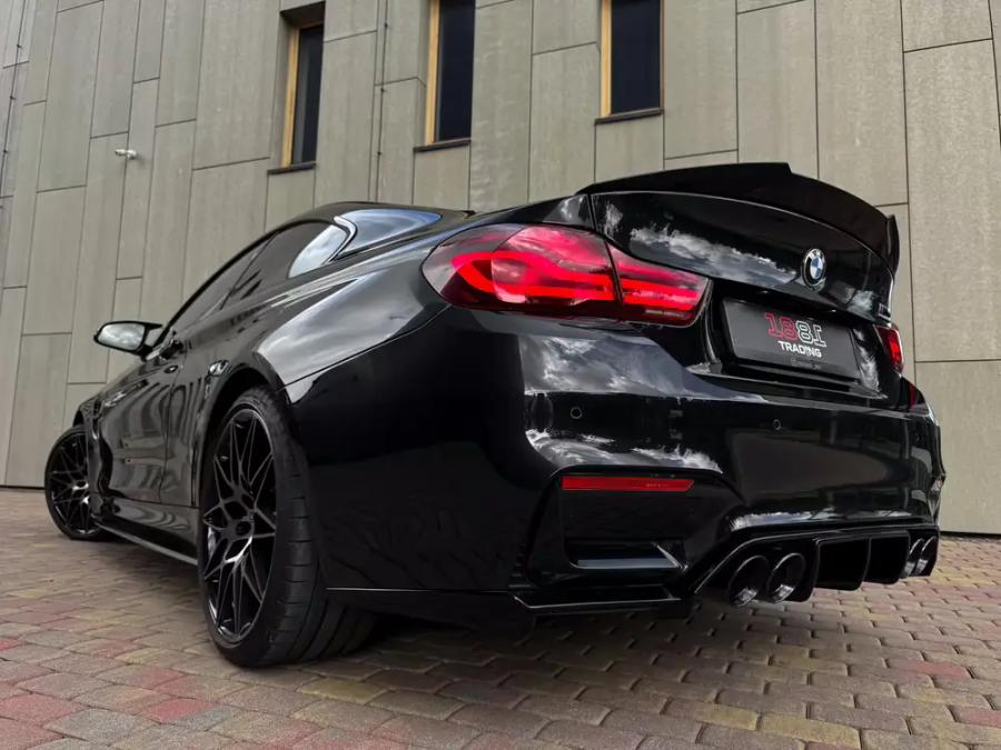 Black BMW M4 2020 in Riga, with an engine capacity of 3.00 L and mileage of 61 thousand km for 54000 €, photo 23 on AUTOMOTO.COM.LV