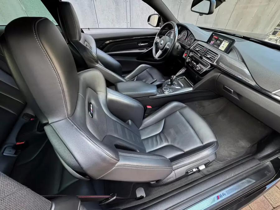 Black BMW M4 2020 in Riga, with an engine capacity of 3.00 L and mileage of 61 thousand km for 54000 €, photo 27 on AUTOMOTO.COM.LV