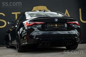 Black BMW M4 2022 in Tukums, with an engine capacity of 3.00 L and mileage of 68 thousand km for 69990 €, photo 4 on AUTOMOTO.COM.LV